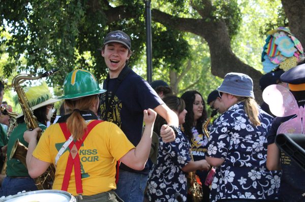 UC DAVIS PICNIC DAY - Updated April 2025 - 160 Photos & 64 Reviews - 1 ...