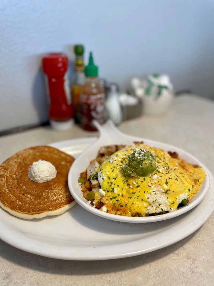 EPIC EGG RESTAURANTS - 720 Photos & 36 Reviews - 3830 W 10th Street C-1 ...
