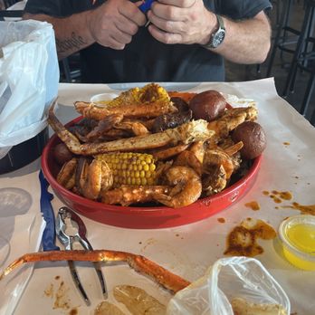 SHELL SHACK - Updated September 2024 - 16 Reviews - 550 Lincoln Sq ...