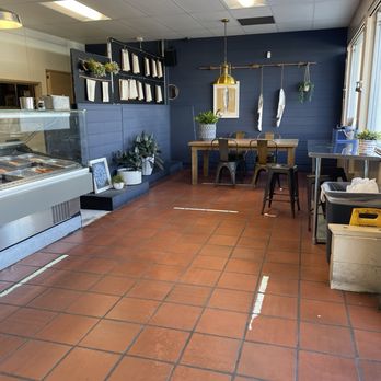 COLLINS FISH MARKET - Updated March 2025 - 152 Photos & 250 Reviews ...