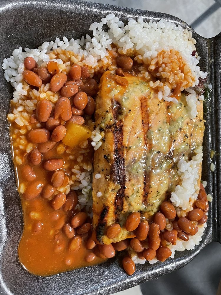 PUNTO CRIOLLO - Updated July 2025 - 20 Photos - Calle Lealtad S/N, Toa ...