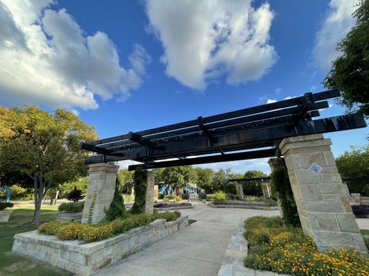 WATERFORD PARK - Updated December 2025 - 19 Photos - 1225 Hueco Dr ...