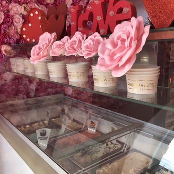 PINK SWEETS CAFE - Updated September 2024 - 149 Photos & 66 Reviews ...