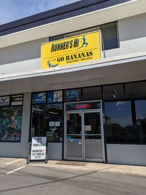 RUNNER’S HI - Updated December 2025 - 79 Photos & 130 Reviews - 98-199 ...