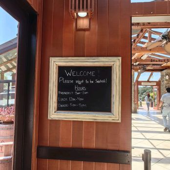 RAGGED POINT RESTAURANT - Updated August 2024 - 272 Photos & 270 ...