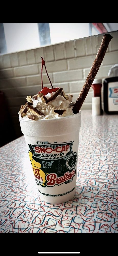 SNO-CAP DRIVE IN - Updated December 2025 - 105 Photos & 75 Reviews ...