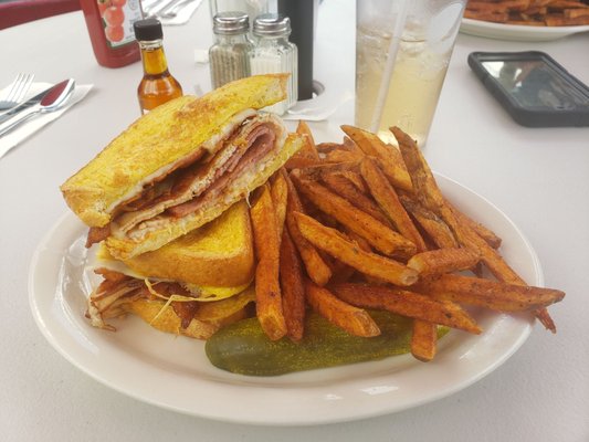 THE BACON BARN - 69 Photos & 128 Reviews - 4 Sanborn Rd, Londonderry ...