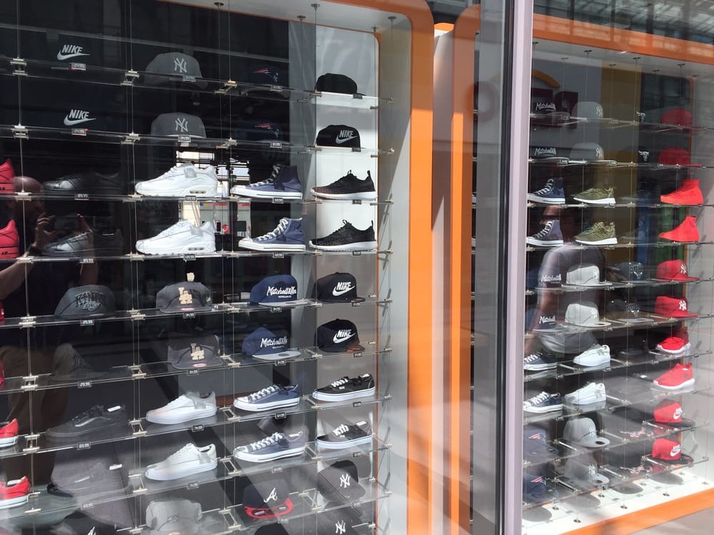 SNIPES - Fashion - Herold Center, Norderstedt, Schleswig-Holstein ...