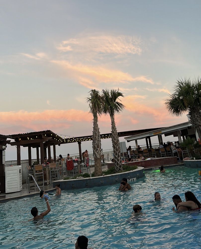 REDFISH POOL BAR - Updated October 2025 - 10 Reviews - 3800 Seawall ...