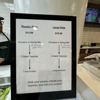 ROOTS AND GREENS - Updated June 2024 - 46 Photos & 19 Reviews - 1450 ...