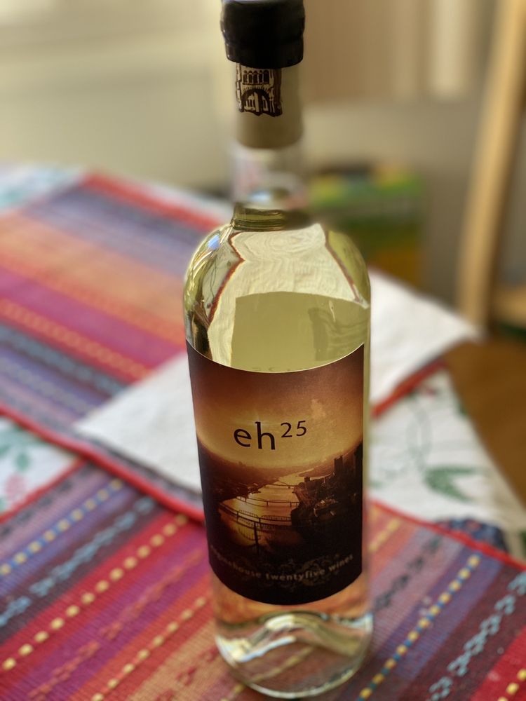 ENGINE HOUSE 25 WINES - Updated August 2025 - 26 Photos & 11 Reviews ...