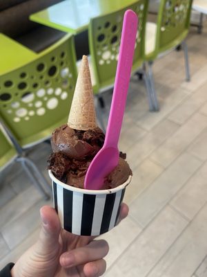 YOLO YOGURT & DESSERTS - Updated October 2025 - 149 Photos & 115 ...