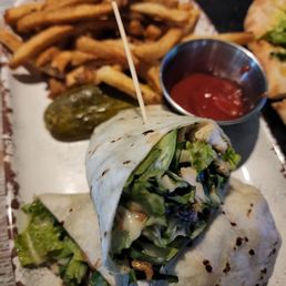 PARLAY SPORTING CLUB + KITCHEN - 58 Photos & 33 Reviews - Sports Bars ...