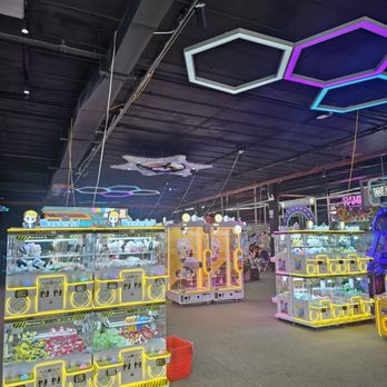 MAX FUNLAND - Updated December 2025 - 43 Photos & 10 Reviews - 3901 8th ...