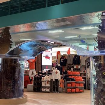 SCHEELS - Updated December 2025 - 220 Photos & 86 Reviews - 3801 S ...