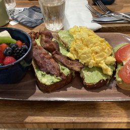 EIGHT AM - Updated October 2025 - 2087 Photos & 1802 Reviews - 1323 ...