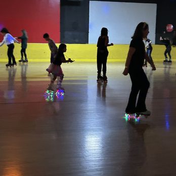 SKATE EXPRESS - Updated August 2024 - 113 Photos & 264 Reviews - 12356 ...