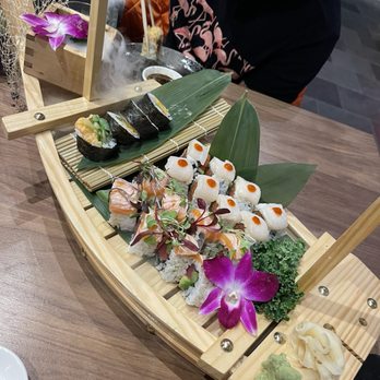MIRAKUTEI SUSHI & RAMEN - Updated August 2024 - 110 Photos & 39 Reviews ...