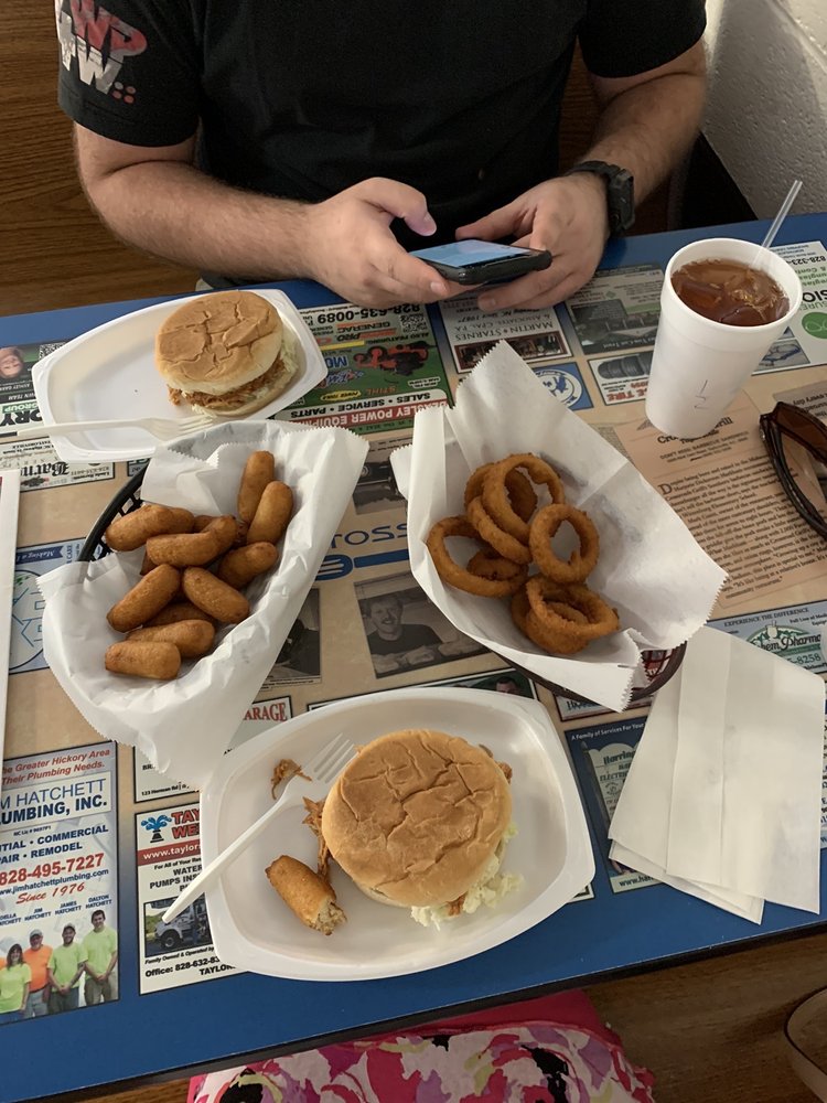 CROSSROADS GRILL - Updated August 2024 - 15 Photos & 44 Reviews - 5585 ...