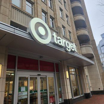 TARGET - Updated October 2025 - 60 Photos & 26 Reviews - 740 N Glebe Rd ...