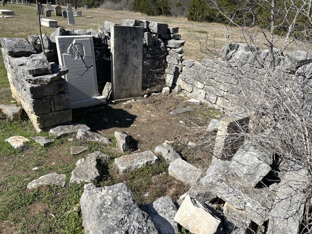 OLD GEORGETOWN CEMETERY - Updated May 2026 - 10 Photos - 202 Scenic Dr ...
