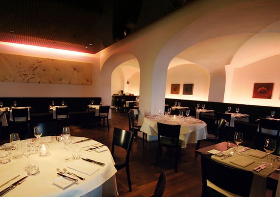 CAFE - BAR - RESTAURANT RAUCH - Marktgasse 12 - 14, Feldkirch ...