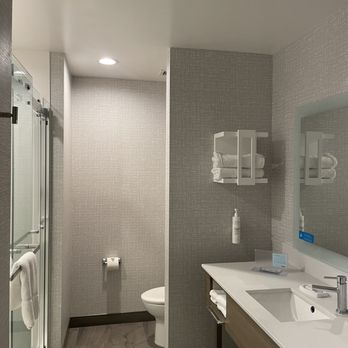 HAMPTON INN & SUITES SANTA MARIA - Updated July 2025 - 189 Photos & 53 ...