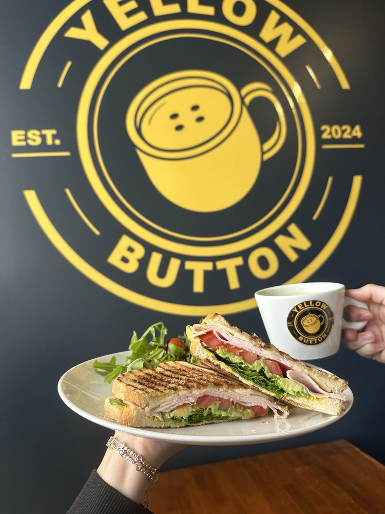 YELLOW BUTTON CAFE - Updated June 2024 - 51 Photos - 4852 Santa Monica ...