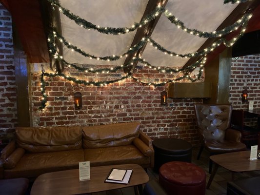 LAST DROP TAVERN - Updated October 2025 - 611 Photos & 557 Reviews ...