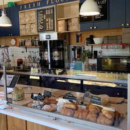 FRESH FLOURS - Updated June 2025 - 264 Photos & 195 Reviews - 1624 S ...