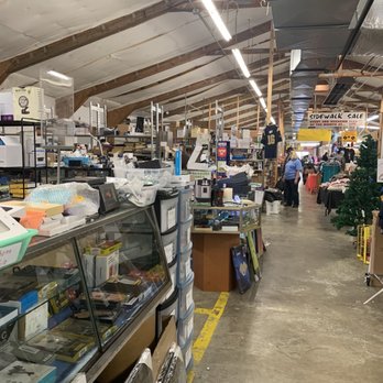 FLEA LAND - Updated October 2025 - 48 Photos & 16 Reviews - 1100 Three ...