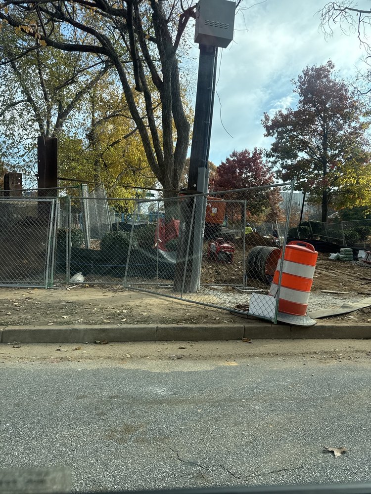 SELENA S BUTLER PARK - Updated January 2026 - 98 Wm Holmes Borders Dr ...