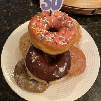 ANGELS DONUTS - Updated October 2025 - 54 Photos & 67 Reviews - 267 E ...