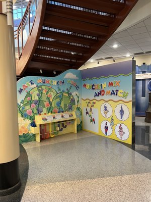 GAIL BORDEN LIBRARY - Updated November 2025 - 50 Photos & 47 Reviews ...