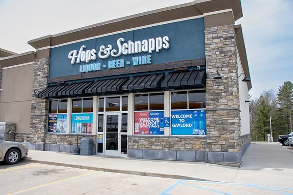 HOPS & SCHNAPPS - Updated June 2026 - 2870 South Otsego Ave, Gaylord ...