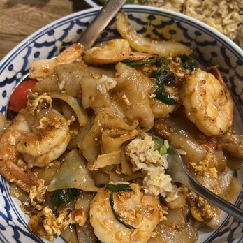 GLUR THAI - 635 Photos & 316 Reviews - 144 W 19th St, New York, New ...