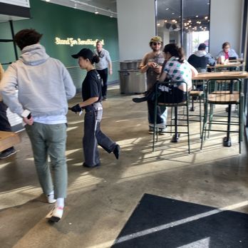 SHAKE SHACK - Updated March 2025 - 167 Photos & 90 Reviews - 103 W ...