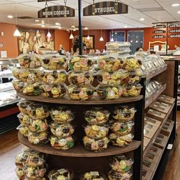 LEO’S BAKERY & DELI - Updated July 2025 - 258 Photos & 232 Reviews ...