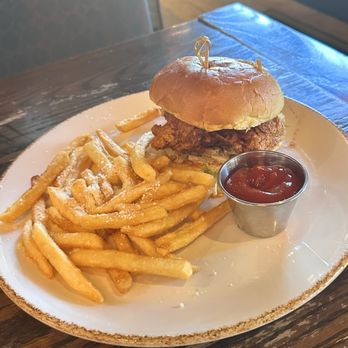 THE RIDLEY - Updated January 2026 - 176 Photos & 180 Reviews - 1106 W ...