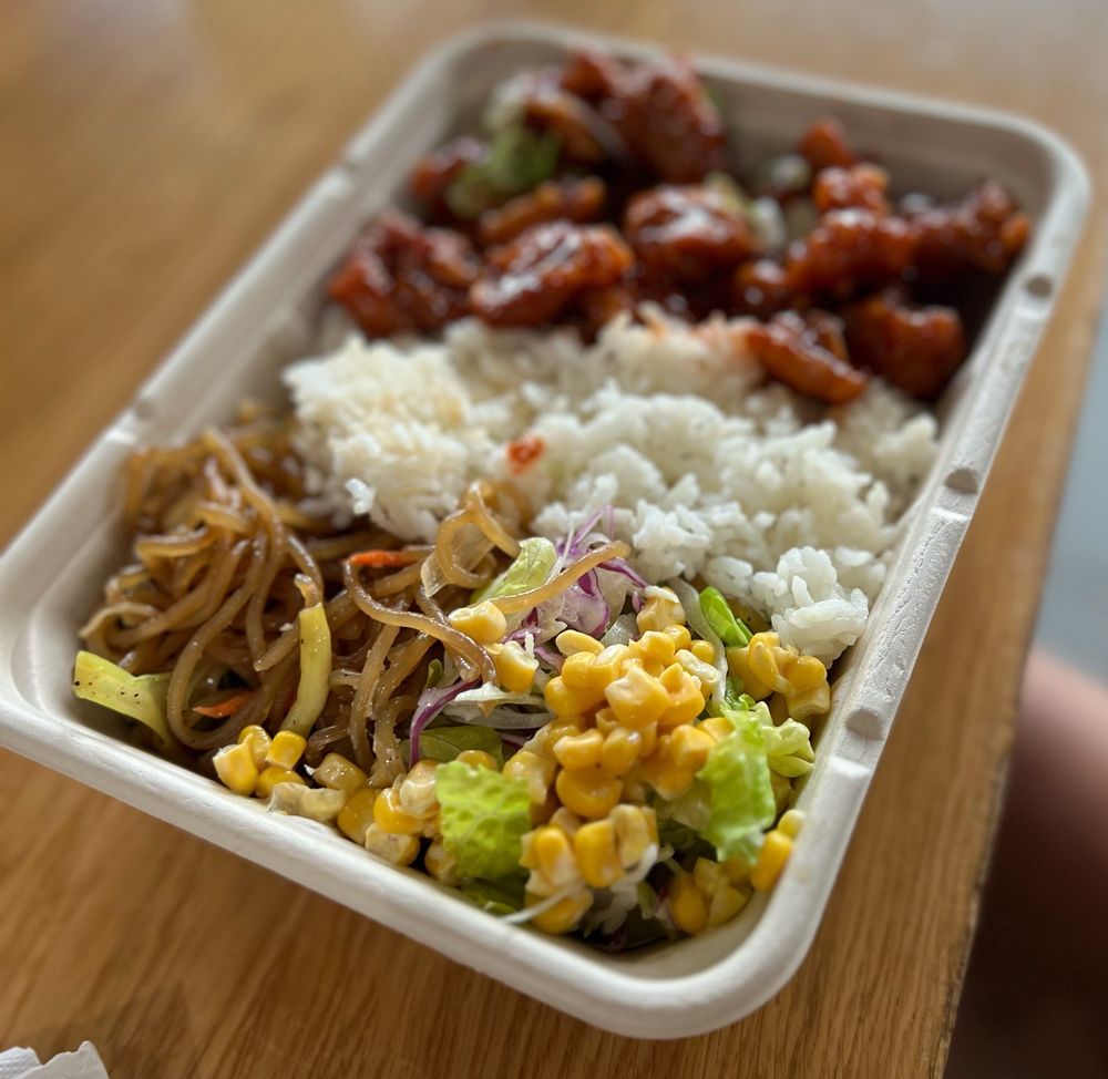 KIMCHI BOX - Updated November 2025 - 29 Photos & 12 Reviews - 527 E ...