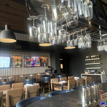 EDISON HOUSE - Updated January 2026 - 54 Photos & 14 Reviews - 335 S ...