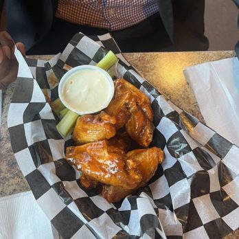 SIT-N-BULL PUB - Updated December 2025 - 16 Reviews - 107 Village Sq ...