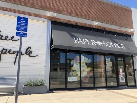 CHESTNUT HILL SQUARE - Updated June 2024 - 14 Photos - 200 Boylston St ...