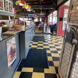 PRINCE PIZZERIA - Updated December 2025 - 138 Photos & 331 Reviews ...