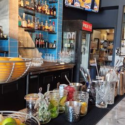 BAWK! BY URBAN ROOTS - Updated May 2025 - 817 Photos & 402 Reviews ...