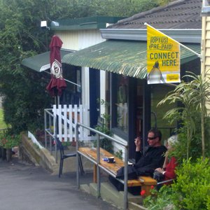 STRANDED DELI CAFE - 37 Photos - Cafes - 20 The Strand, Croydon New ...