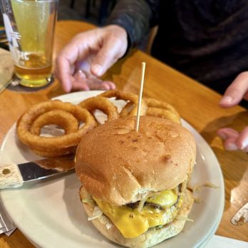 BUFFALO TAP - Updated December 2025 - 133 Photos & 305 Reviews - 4990 W ...