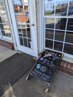 GUYS PIZZA 81 - Updated December 2025 - 22 Photos & 44 Reviews - 3622 N ...