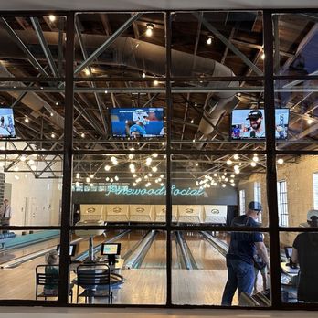 PINEWOOD SOCIAL - Updated April 2025 - 2617 Photos & 2370 Reviews - 33 ...