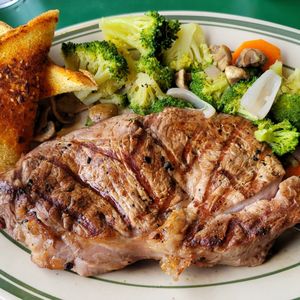 RUSTY ANCHOR GRILL & PUB - Updated July 2025 - 94 Photos & 183 Reviews ...